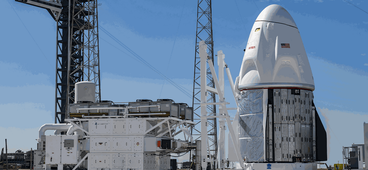 SpaceX Dragon Crew‑12 Arrival at Pad 40 Ahead of ISS Launch – Starlink ...